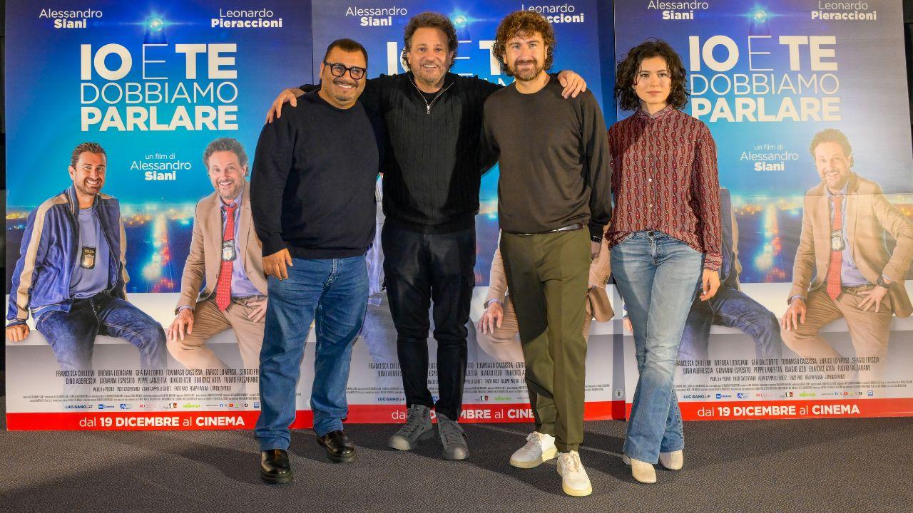 Leonardo Pieraccioni e Alessandro Siani in "Io e te dobbiamo parlare" al Cinema: Trama ...